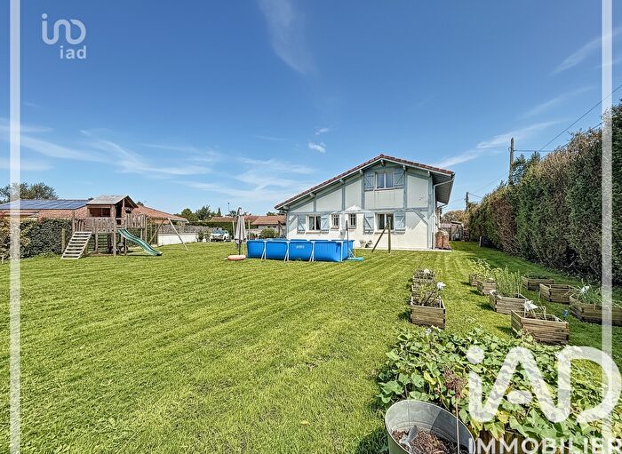 Maison à vendre - Saint-Vincent-de-Tyrosse - 8 pièces - 4 chambres