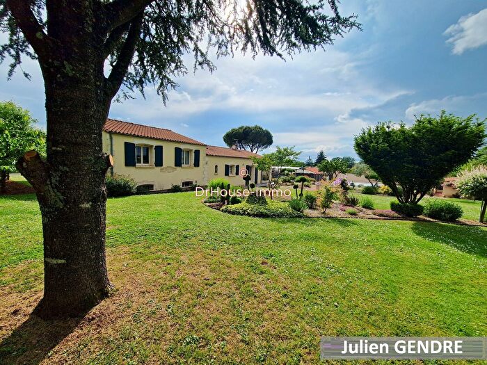 Maison 5 pièces à vendre - Saint-Léger-de-la-Martinière