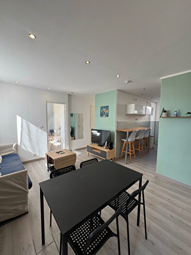 Appartement à vendre - Toulon, Saint-Roch - 4 pièces - 3 chambres