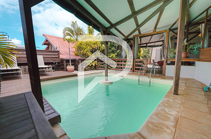 Maison à vendre - Saint-Pierre, Ravine des Cabris - 10 pièces - 6 chambres