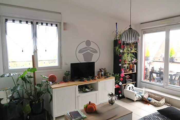 Appartement à louer - Reims, La Neuvillette, Trois Fontaines - 3 pièces - 1 chambre