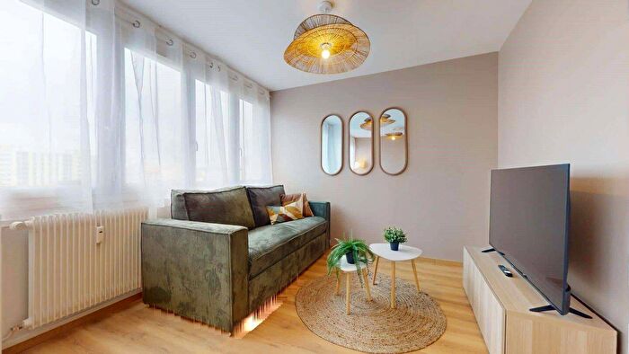 Appartement à louer - Bellevue-Solaure, Saint-Étienne - 1 pièce