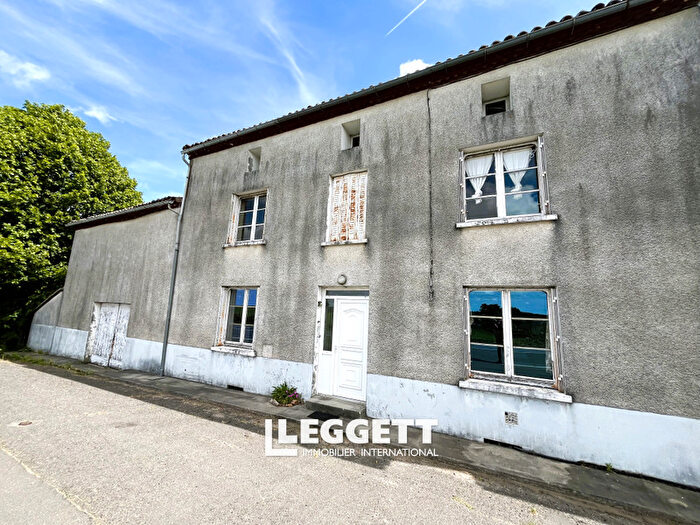 Maison à vendre - Chabrac - 5 pièces - 3 chambres