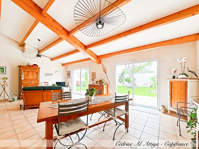 Maison 5 pièces à Saint-Xandre, à vendre