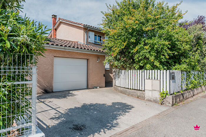 Maison 4 pièces à Meyzieu, Centre-ville, à vendre