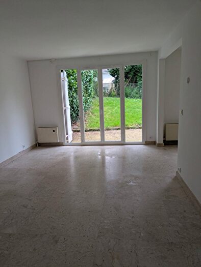 Maison à louer - Saint-Rémy-lès-Chevreuse - 6 pièces - 4 chambres