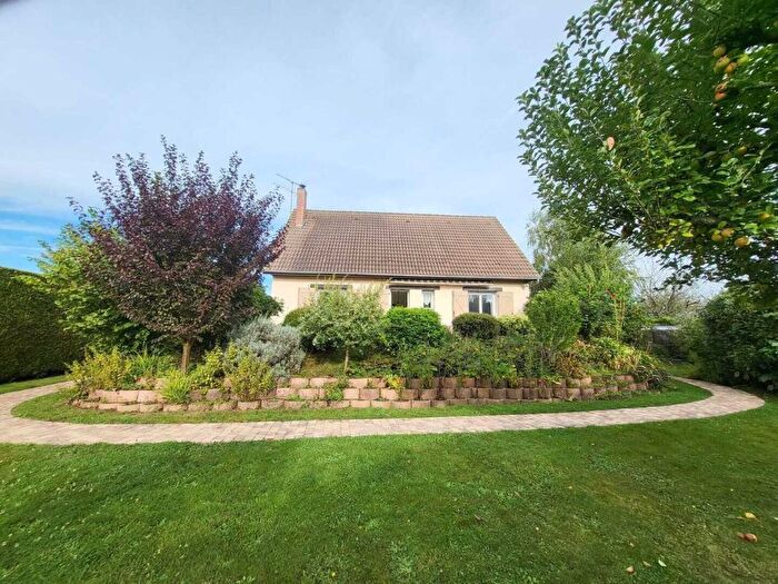 Maison à vendre - Verneuil-sur-Avre - 6 pièces - 5 chambres