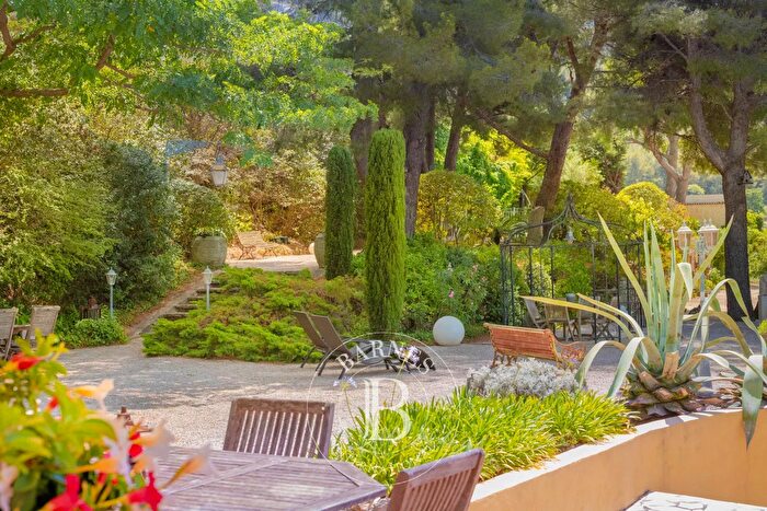 Maison à vendre - Cassis - 7 pièces - 4 chambres