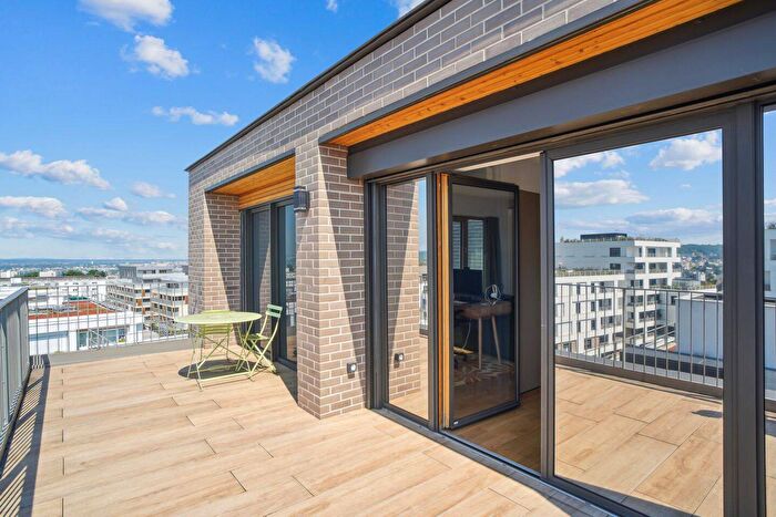 Appartement 5 pièces à louer à Plateau-Mont Valérien, Rueil-Malmaison
