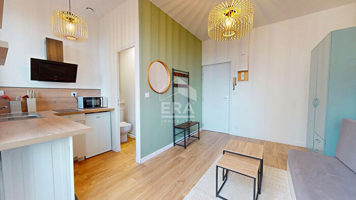 Bourges, Centre-ville, Charlet, Lahitolle, Pignoux, Sembat : Appartement 1 pièce à louer