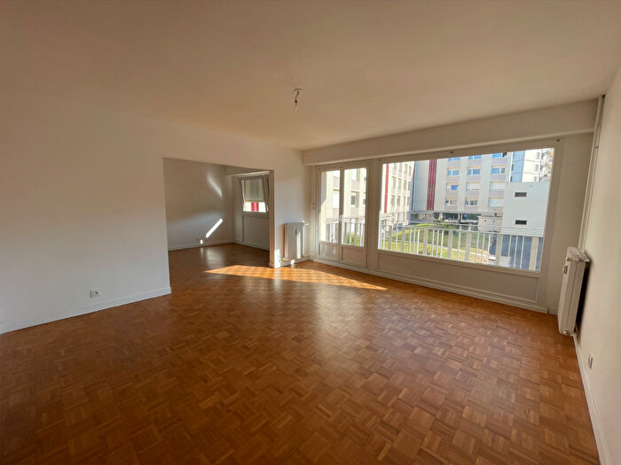 Appartement 4 pièces à Charleville-Mézières, Moulinet, à louer