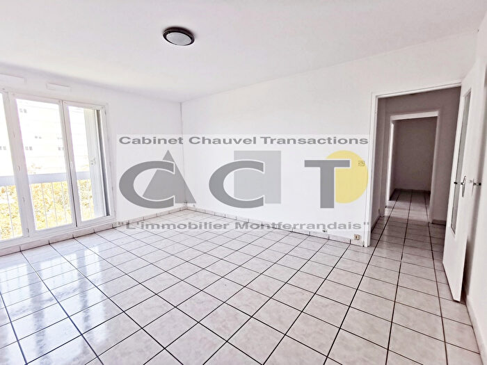 Appartement à louer - Clermont-Ferrand, Les Vergnes - 3 pièces - 2 chambres