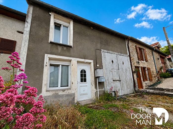 Maison 4 pièces à vendre à Is-en-Bassigny