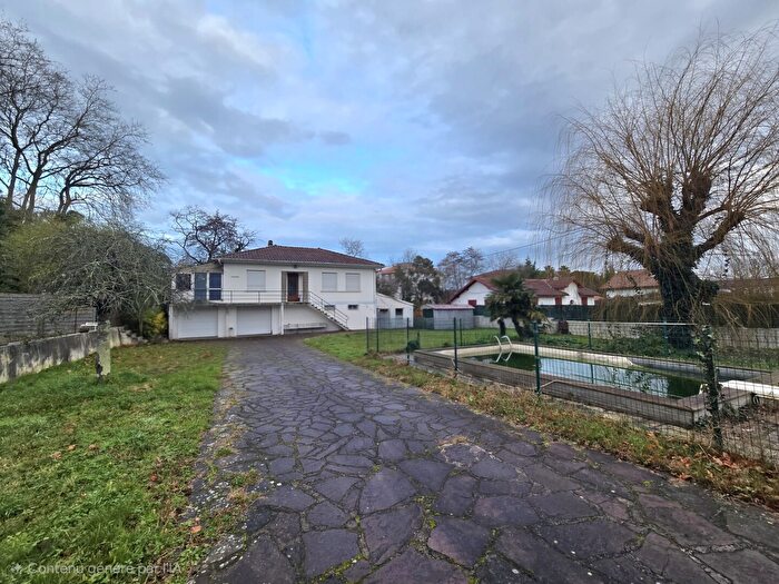 Maison à vendre - BayonneBayonaBaiona, Beyris - 7 pièces - 5 chambres