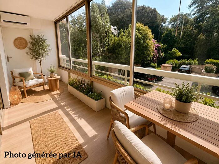 Appartement 2 pièces à vendre à Cannes, Californie Pezou