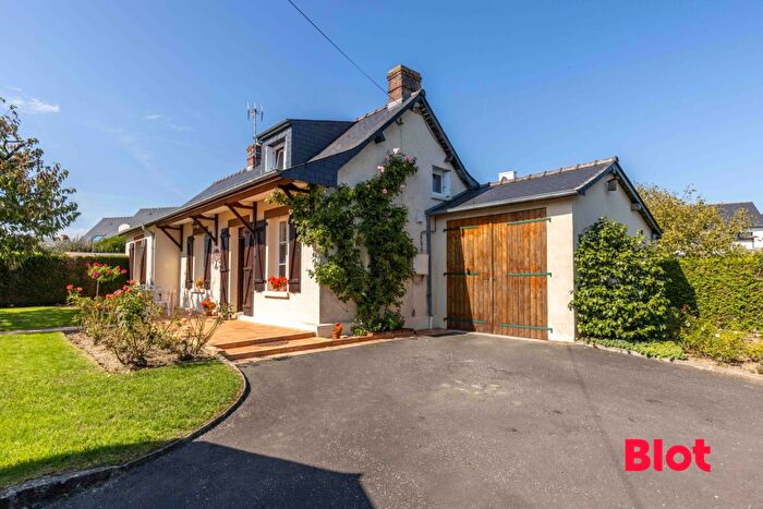 Maison à vendre - Ossé - 6 pièces - 4 chambres