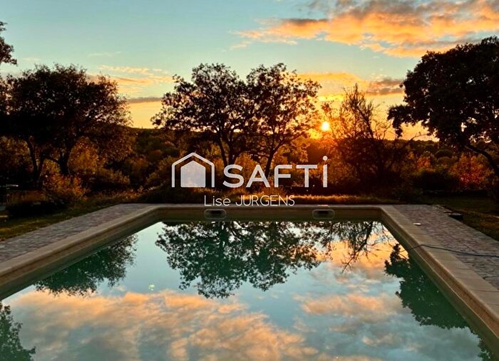 Maison à vendre - Venasque - 9 pièces - 7 chambres