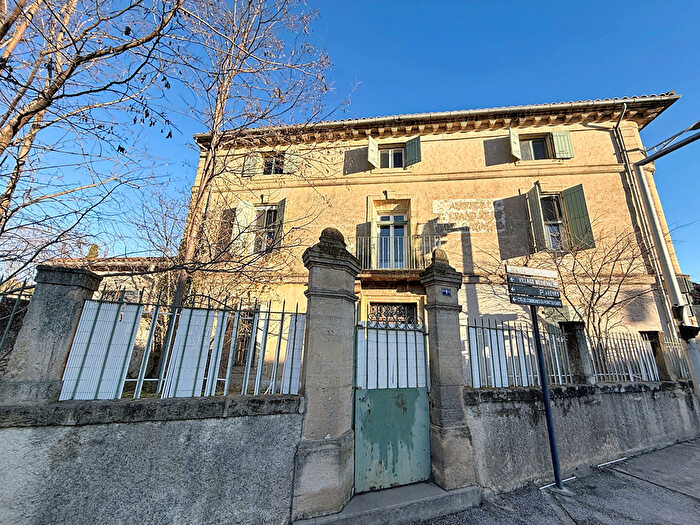 Maison à vendre - Remoulins - 10 pièces - 5 chambres