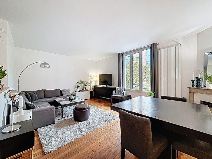 Suresnes, République - Appartement 4 pièces à vendre