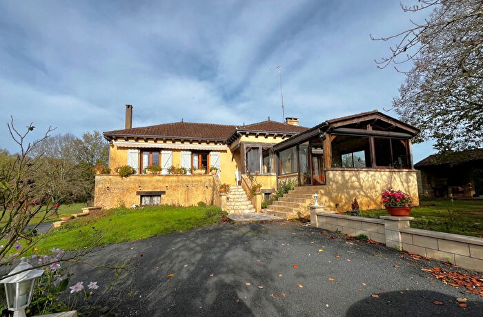 Maison à vendre - Gourdon - 5 pièces - 3 chambres