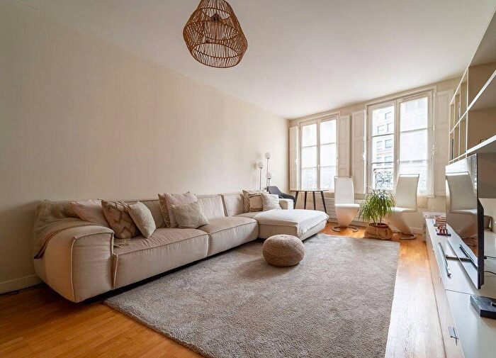 Montorgueil-Saint Denis, Paris 2ème arrondissement : Appartement 3 pièces à louer