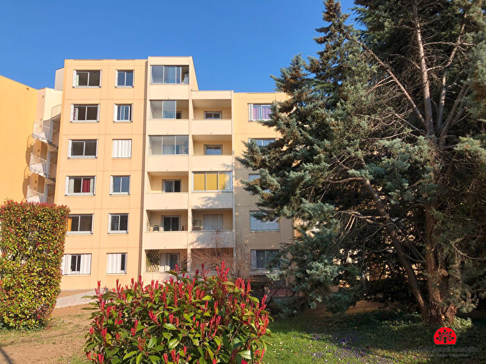 Villeurbanne, Ferrandière, Maisons Neuves : Appartement 4 pièces à vendre