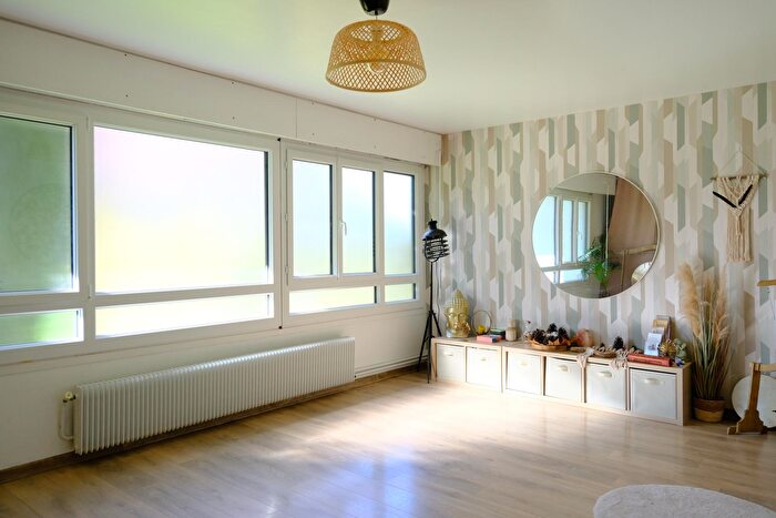 Appartement à vendre - Les Ulis, Nord, Centre-Est - 5 pièces - 3 chambres