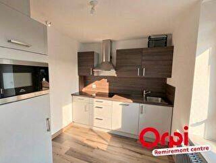 Appartement à louer - Champ de Mars-Le Calvaire-La Magdelaine, Remiremont - 3 pièces - 2 chambres