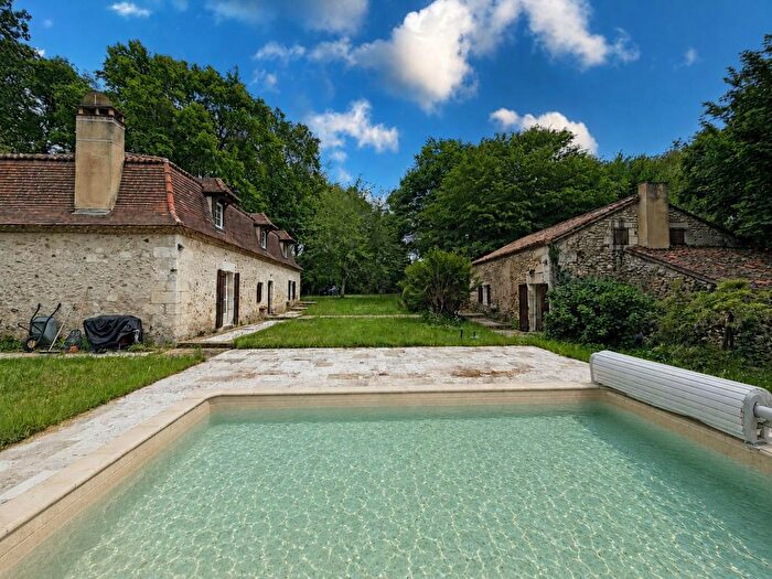 Maison 5 pièces à Saint-Jean-d'Estissac, à vendre
