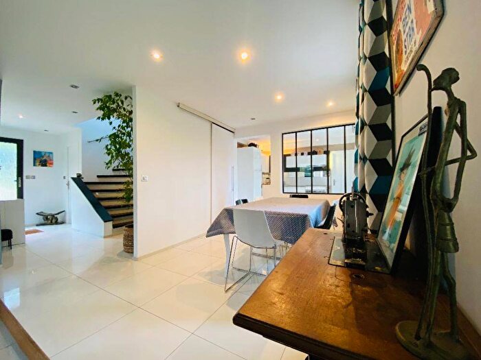 Maison à louer - Montlignon - 6 pièces - 5 chambres