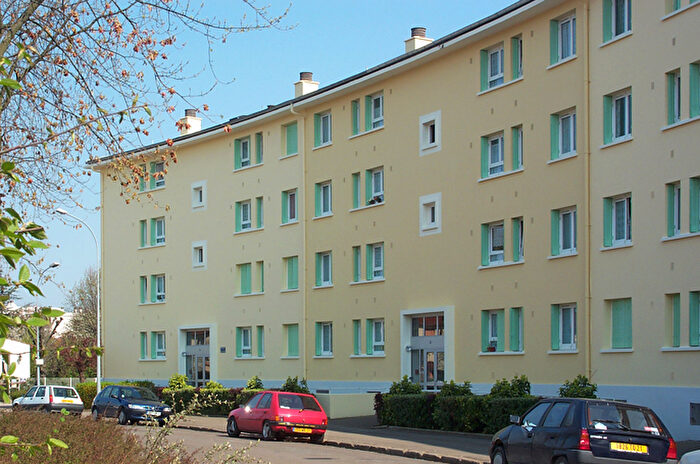 Appartement à louer - Chenôve, Chenôve - 4 pièces
