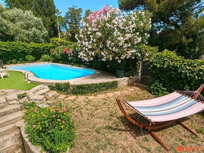 Nîmes : Maison 7 pièces à vendre
