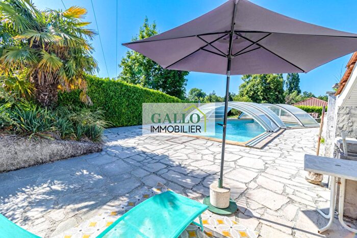 Maison 4 pièces à Saint-Georges-d'Espéranche, à vendre