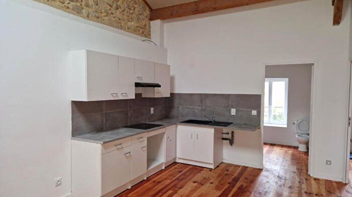 Sainte-Bazeille : Appartement 3 pièces à louer