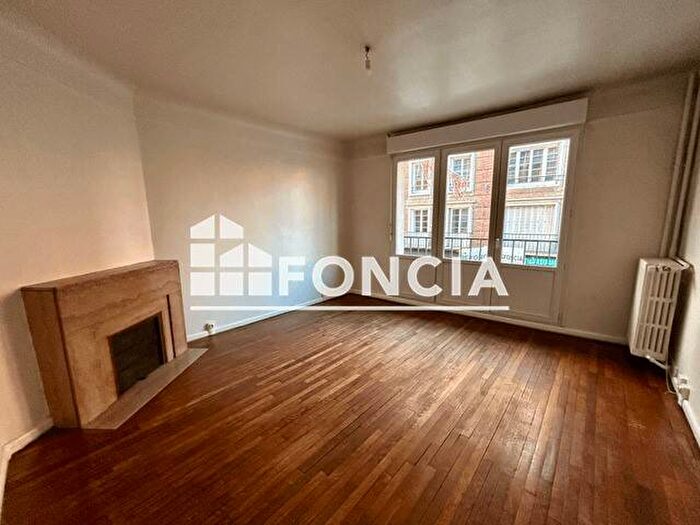 Appartement à louer - Centre Ville Est, Lisieux - 2 pièces - 1 chambre