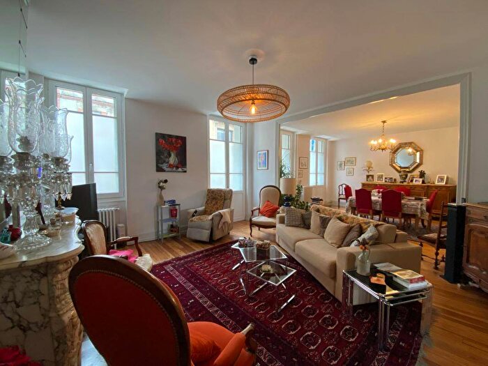 Appartement à louer - Centre Ville, Castres - 4 pièces - 3 chambres