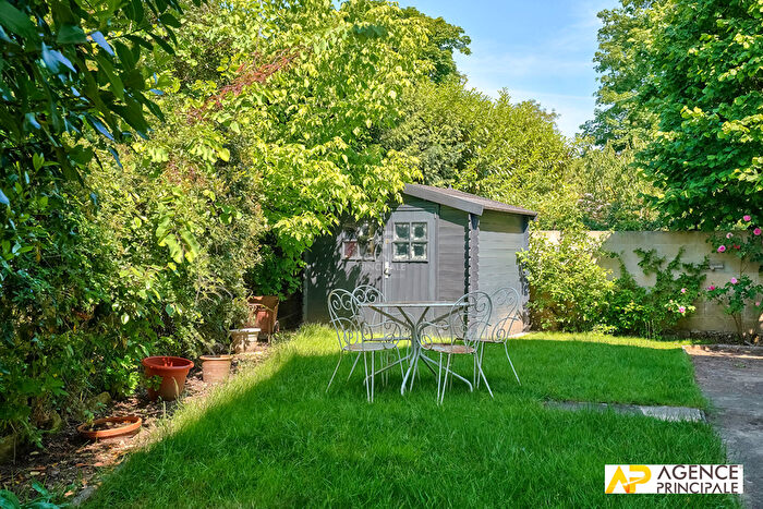 Maison à vendre - Maisons-Laffitte, Est - 8 pièces - 7 chambres