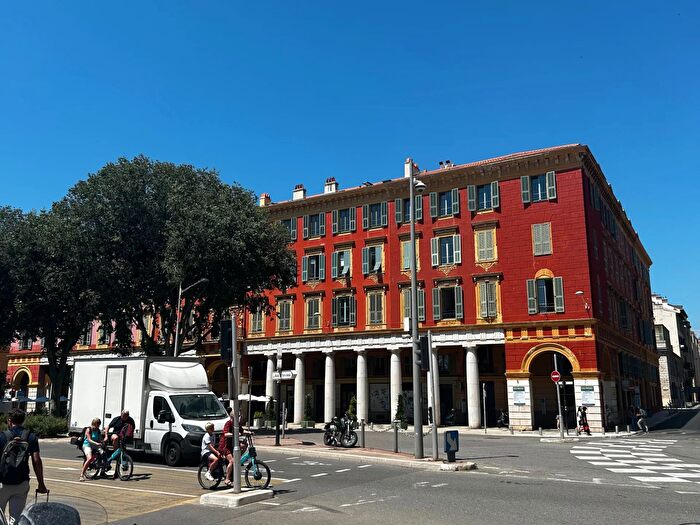Maisons à vendre et appartements à louer - 1