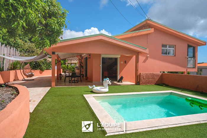 Maison à vendre - Le Lamentin - 5 pièces - 4 chambres