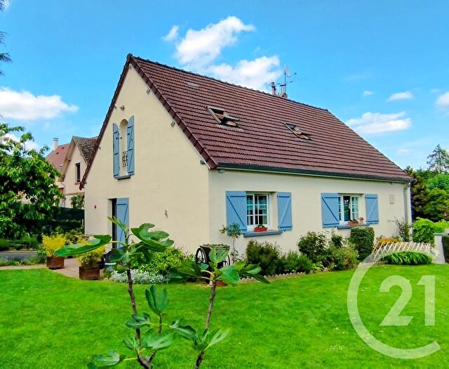 Maison 5 pièces à vendre à Sainte-Geneviève