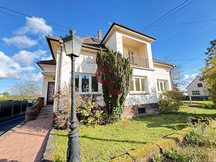 Maison à louer - Centre Ville, Haguenau - 8 pièces - 5 chambres