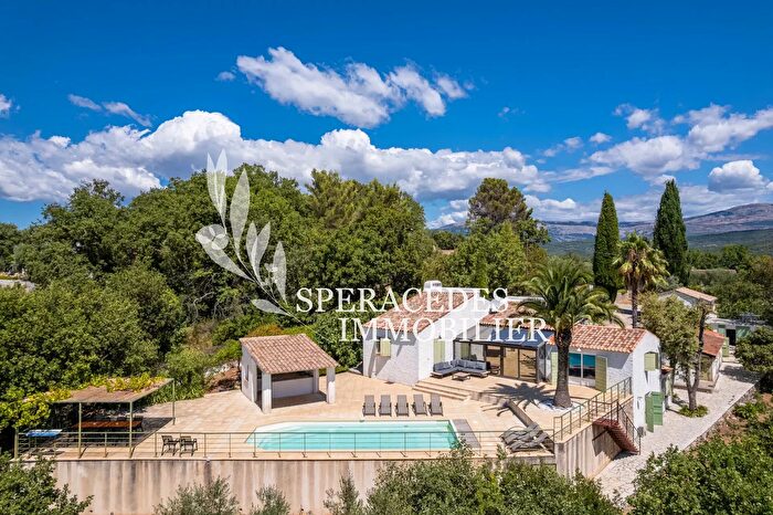 Maison à vendre - Saint-Cézaire-sur-Siagne - 6 pièces - 5 chambres