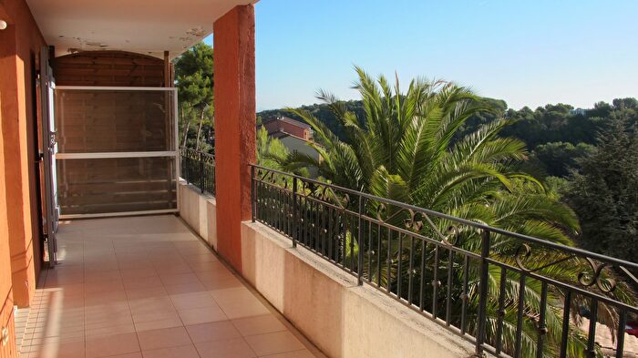 Appartement à louer - Mougins, Le Haut, Bréguières - 2 pièces - 1 chambre