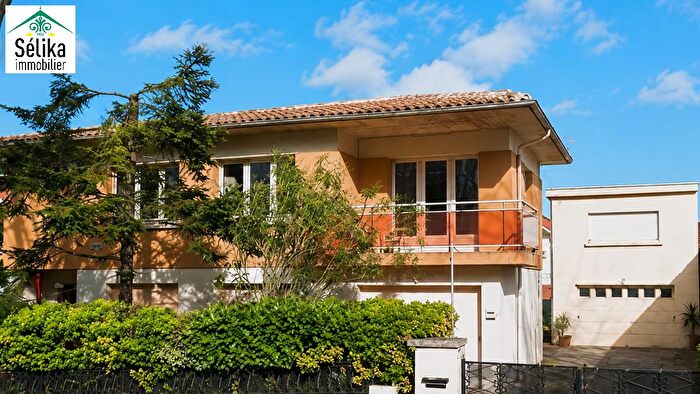 Arcachon, Centre-ville, La Chapelle, Gare : Maison 6 pièces à vendre