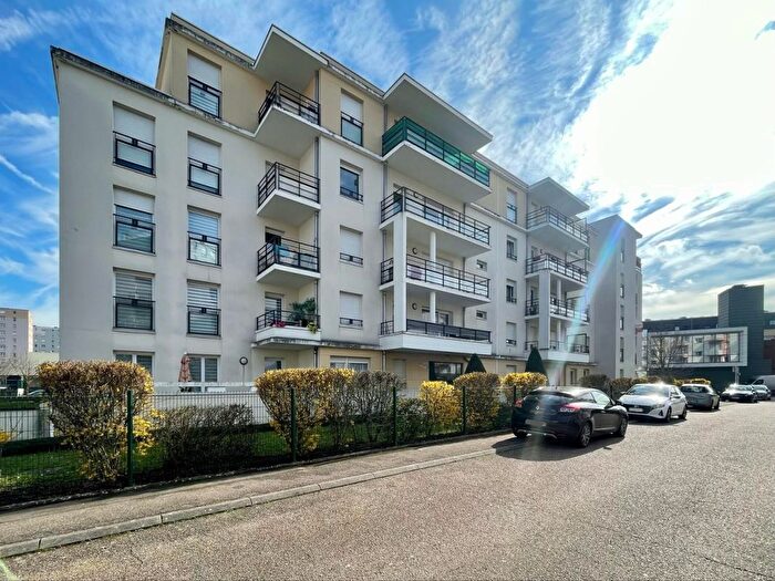 Appartement à vendre - Thionville, La Militaire - 3 pièces - 2 chambres