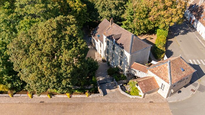 Mamers : Maison 15 pièces à vendre