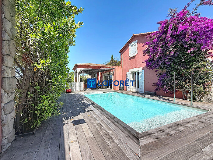 Maison 9 pièces à Carqueiranne, à vendre