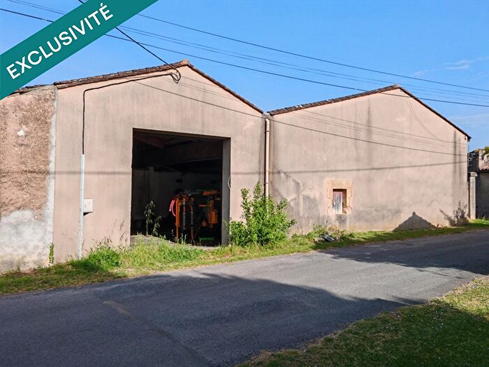 Maison à vendre - Saint-Androny - 1 pièce - 1 chambre