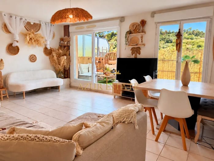 Menton, Haut Borrigo, Saint-Paul-Garavan, Vallée de Gorbio : Appartement 3 pièces à vendre