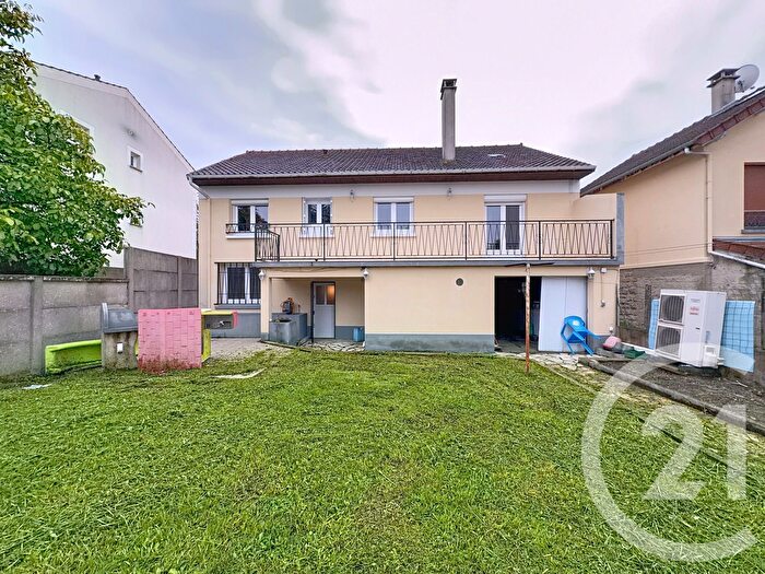 Maison à vendre - Montfermeil, Franceville - 7 pièces - 5 chambres